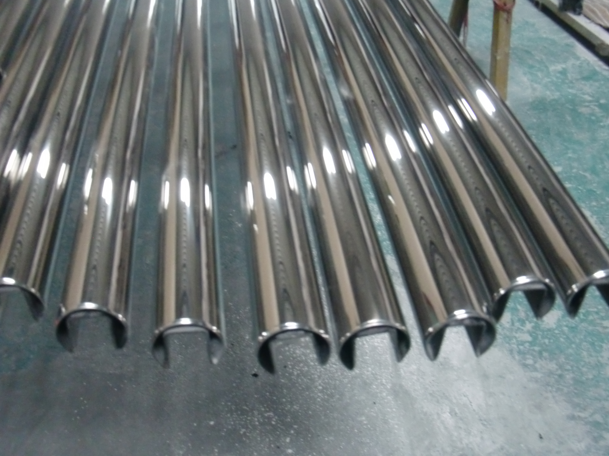 Round slotted tube, Stainless Steel Single Slot Slotted Tube, Stainless ...